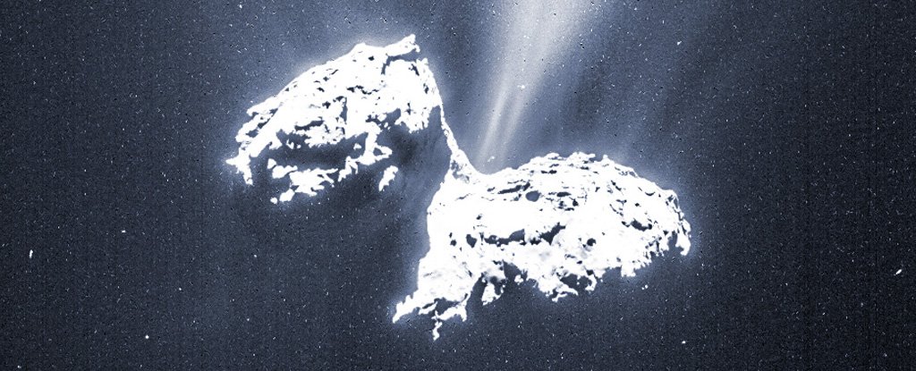 A Stunning New Video Shows a Comet's Surface as It Hurtles Through ...