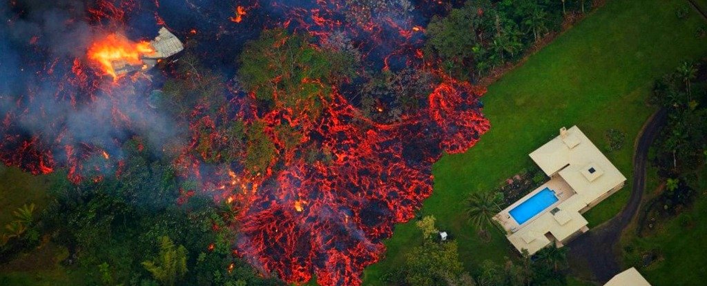 This Terrifying Video Shows a Car Get Melted by Raging Lava in Hawaii ...