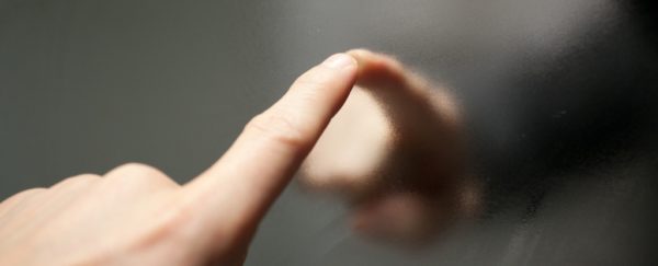 Weird Phenomenon of Liquid Skin Discovered on The Surface of Glass ...