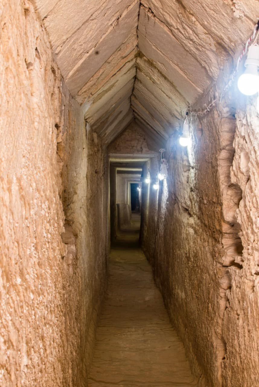 Archaeologists Hunting For Cleopatra's Tomb Found a "Geometric Miracle ...
