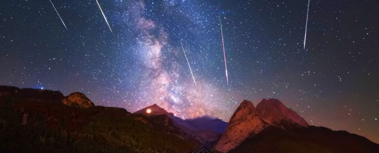 There's A Sky Full of Meteors in April! Here's What's on This Easter ...