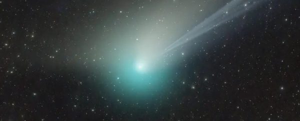 Stunning Green Comet Will Be Closest to Earth Today, at Peak Brightness : ScienceAlert