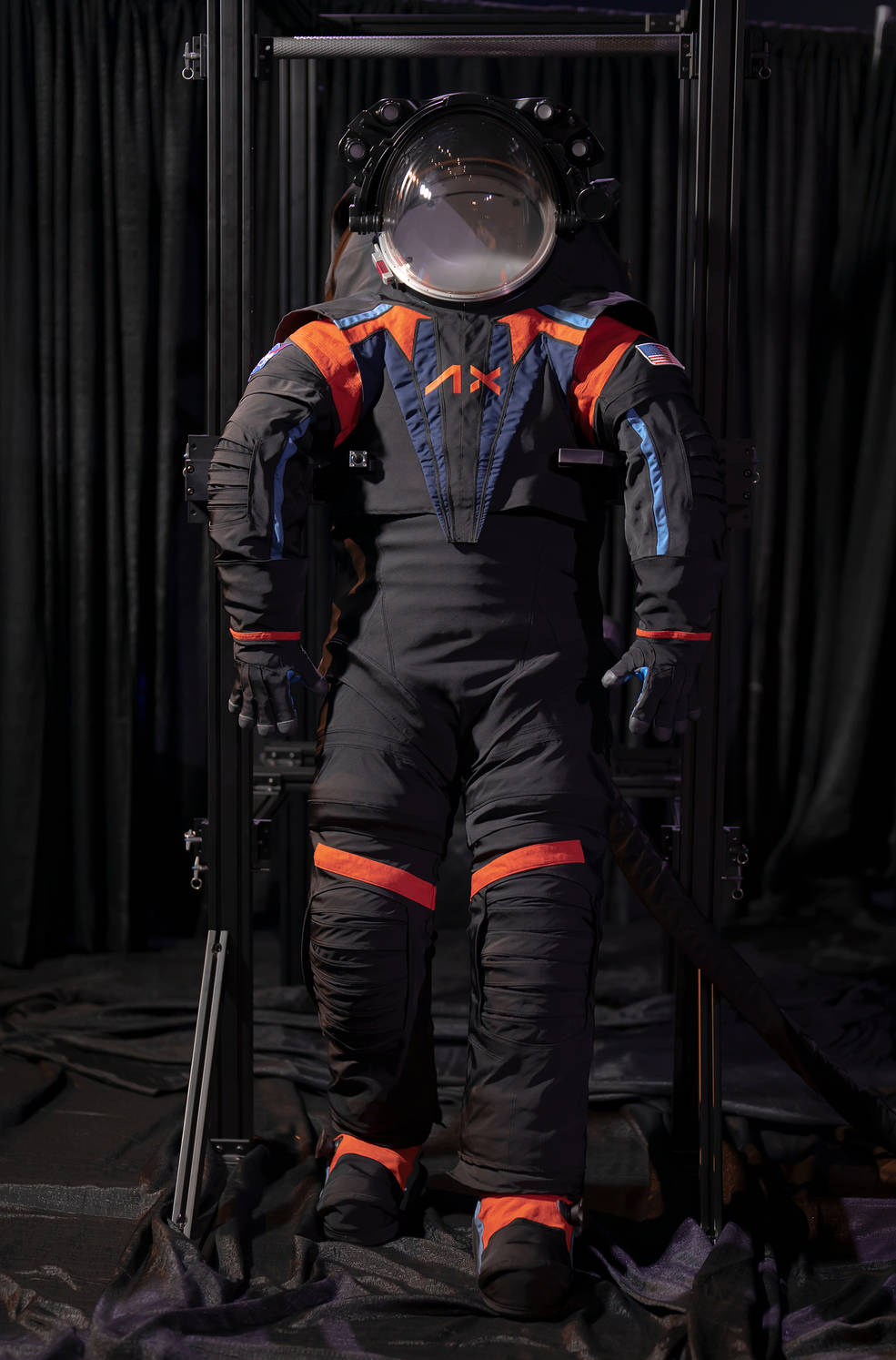 NASA Reveals The Sleek New Suit Next Gen Moonwalkers Will Wear in Space : ScienceAlert