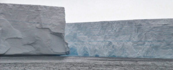 First Footage of Giant London-Sized Iceberg Reveals Its Breathtaking ...
