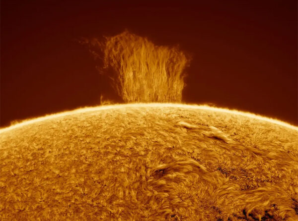 Behold: The 62,000-Mile-High 'Plasma Waterfall' That Erupted From The ...