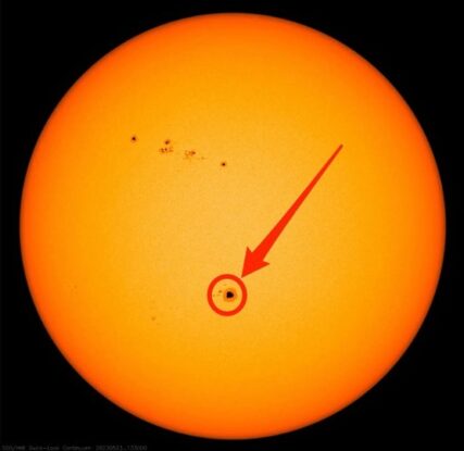 A Giant Spot Is Crossing The Sun And You Don't Even Need a Telescope to ...