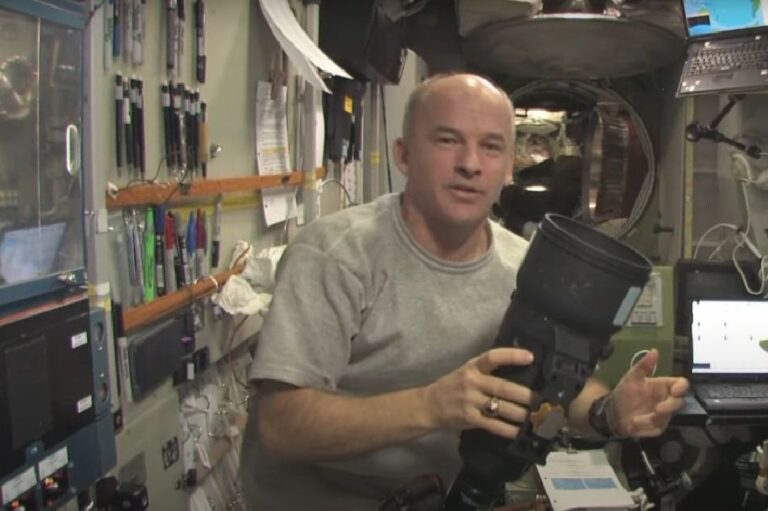 Why Wouldn't NASA Want to Use Pencils in Space? Here's The True Story ...