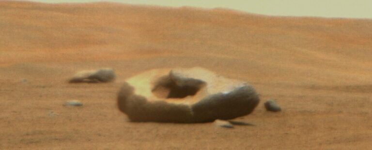 A Strange, Donut-Shaped Rock Has Been Identified on Mars : ScienceAlert