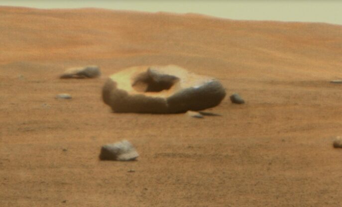 A Strange, Donut-Shaped Rock Has Been Identified on Mars : ScienceAlert