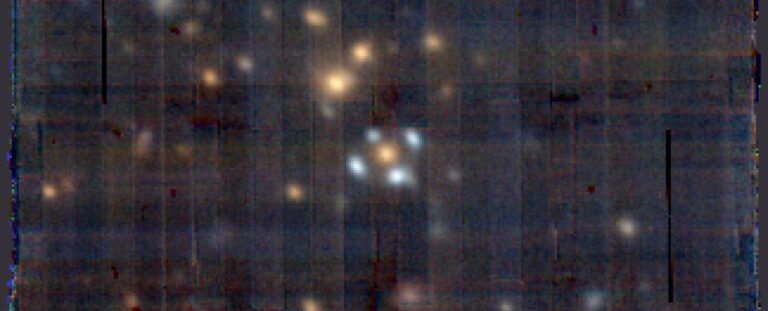 Spectacular New Einstein Cross Discovered Warping Space-Time : ScienceAlert