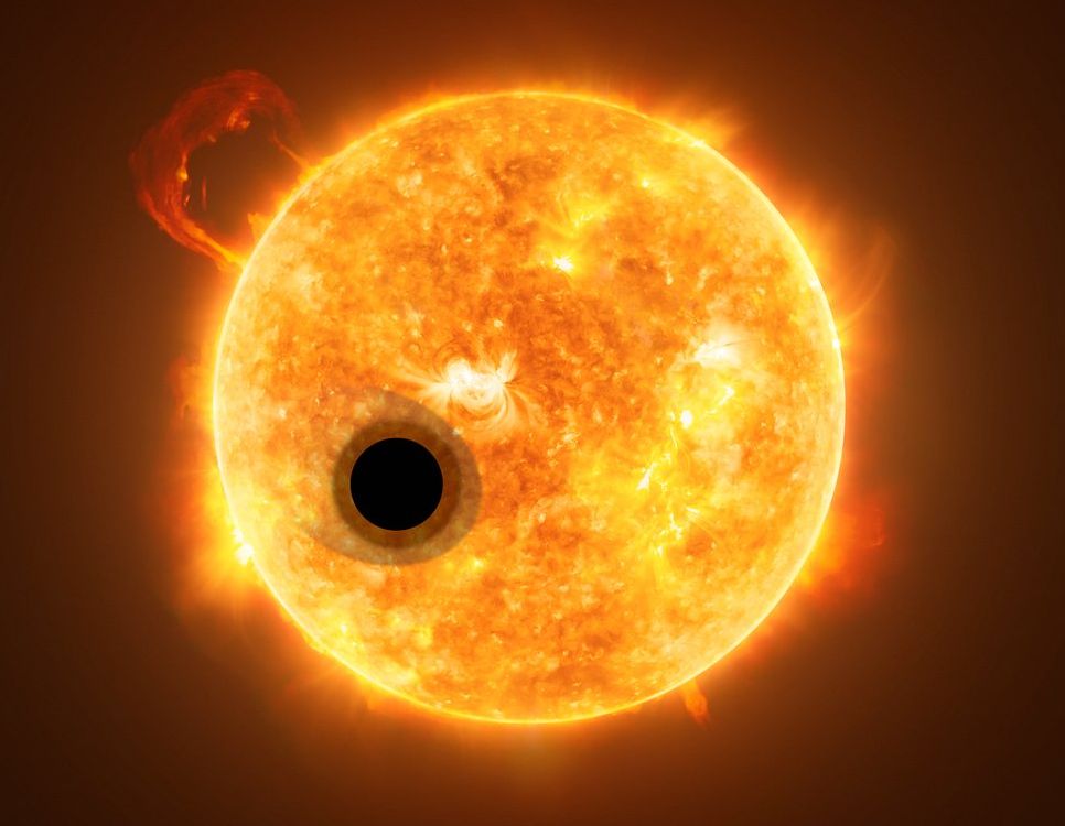 'Unusual' Exoplanet Seems to Have Shrunk, And We Don't Know How ...