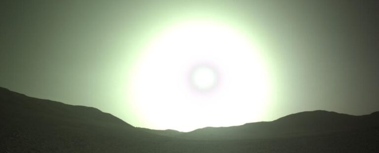 Perseverance Captures a Beautifully Strange 'Blue Sunset' on Mars ...
