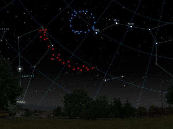 Giant Structure Found Lurking in Deep Space Challenges Understanding of ...