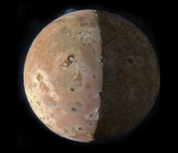 NASA's Juno Flyby Reveals Jupiter's Volcanic Moon in Mind-Blowing ...