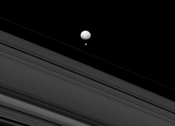 Amazing New Photos of Saturn's Moons Have to Be Seen to Be Believed ...