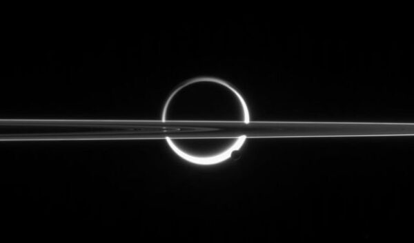 Amazing New Photos of Saturn's Moons Have to Be Seen to Be Believed ...