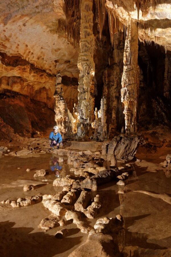 8,000 Years Ago, Humans Navigated Deep Into a Dark French Cave. The ...