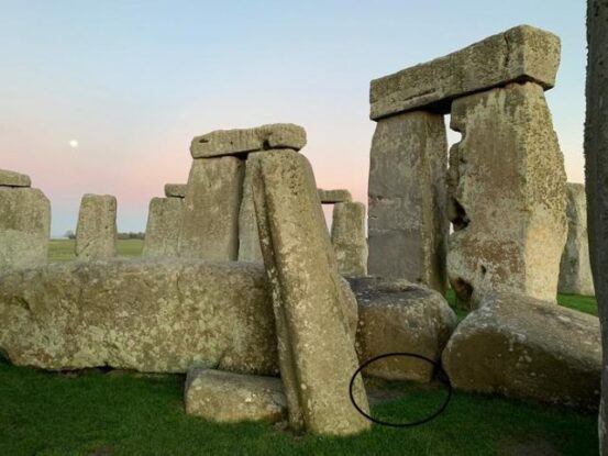 Stonehenge's Altar Stone May Have Journeyed Nearly 500 Miles : ScienceAlert