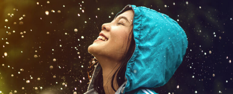 A Physicist Reveals Why You Should Run in The Rain : ScienceAlert