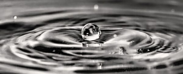 Watch The Smallest Water Droplet Ever Seen Grow, Molecule by Molecule ...