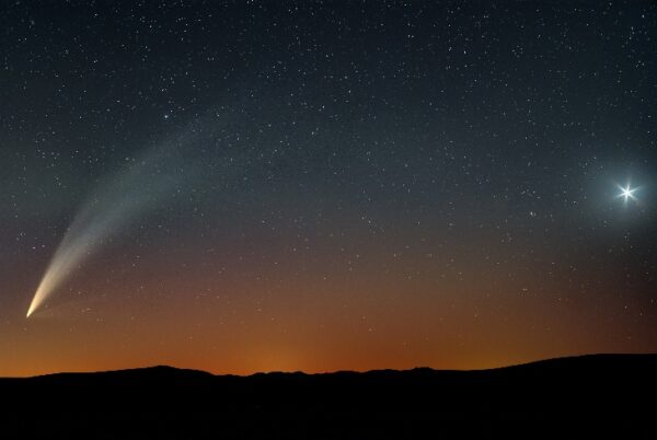 Check Out These Amazing Photos of Comet G3 ATLAS Soaring Past Earth ...