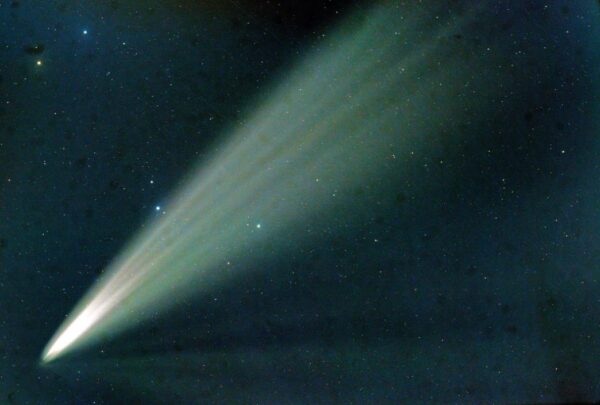 Check Out These Amazing Photos of Comet G3 ATLAS Soaring Past Earth ...