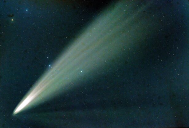 Check Out These Amazing Photos of Comet G3 ATLAS Soaring Past Earth ...
