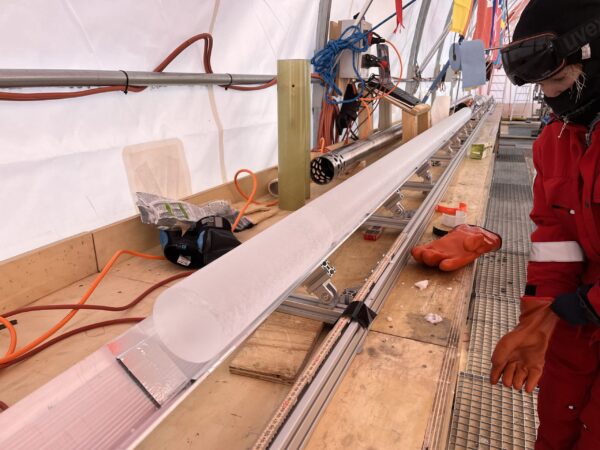 Oldest Unbroken Record of Earth's Climate Pulled From Antarctic Ice ...