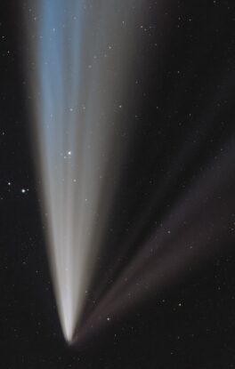 Check Out These Amazing Photos of Comet G3 ATLAS Soaring Past Earth ...