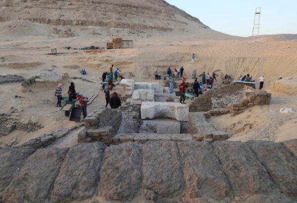 3,600-Year-Old Tomb of Mystery Warrior King Found Beneath Egypt's Sands : ScienceAlert