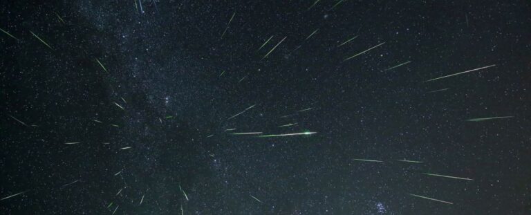 Look Up! Two Stunning Meteor Showers Are About to Light Up The Sky ...