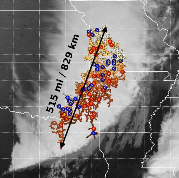 World's Longest Lightning Strike Crossed 515 Miles From Texas to Kansas ...
