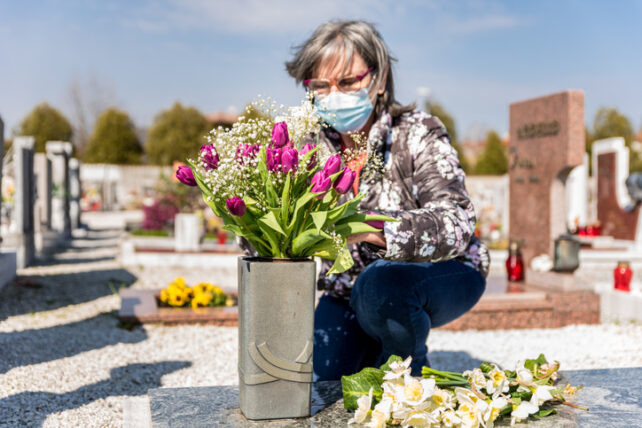 Scientists Analyzed The Obituaries of 38 Million Americans. Here's What ...