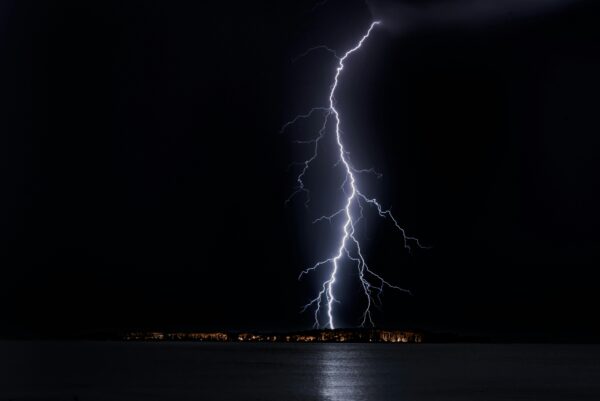 Lightning Comes in Many Strange Forms. Here's The Science. : ScienceAlert