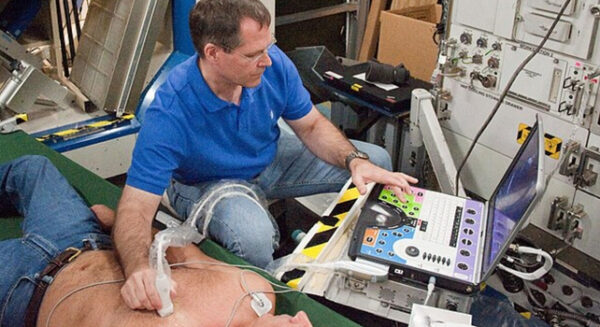 Astronauts Reveal Critical Medical Tool Used in ISS Health Crisis ...