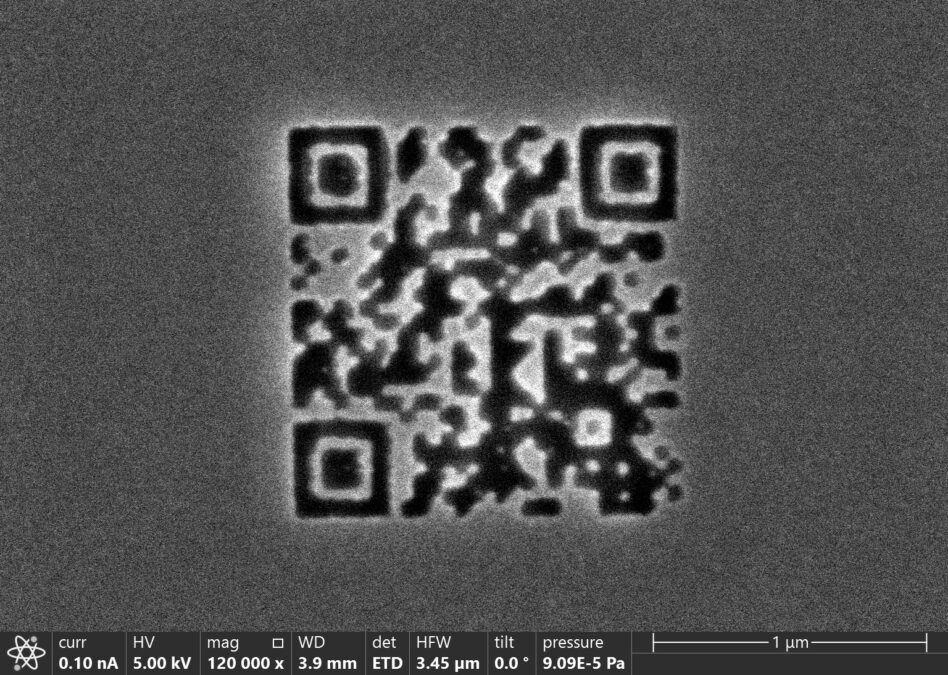 World's Smallest QR Code Is So Tiny It's Invisible to The Human Eye ...