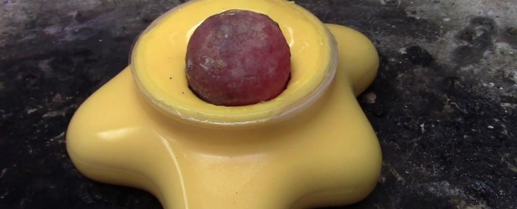 WATCH: Gak Survives a Red-Hot Ball of Nickel : ScienceAlert