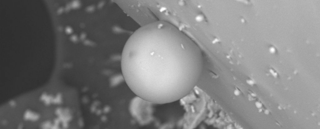 Volcanic Lightning Storms Are Creating Perfect Crystal Balls : ScienceAlert