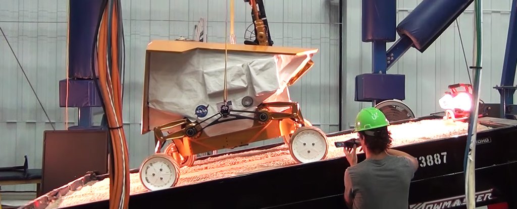 NASA Is Planning to Send a Mobile Water Factory to The Moon : ScienceAlert